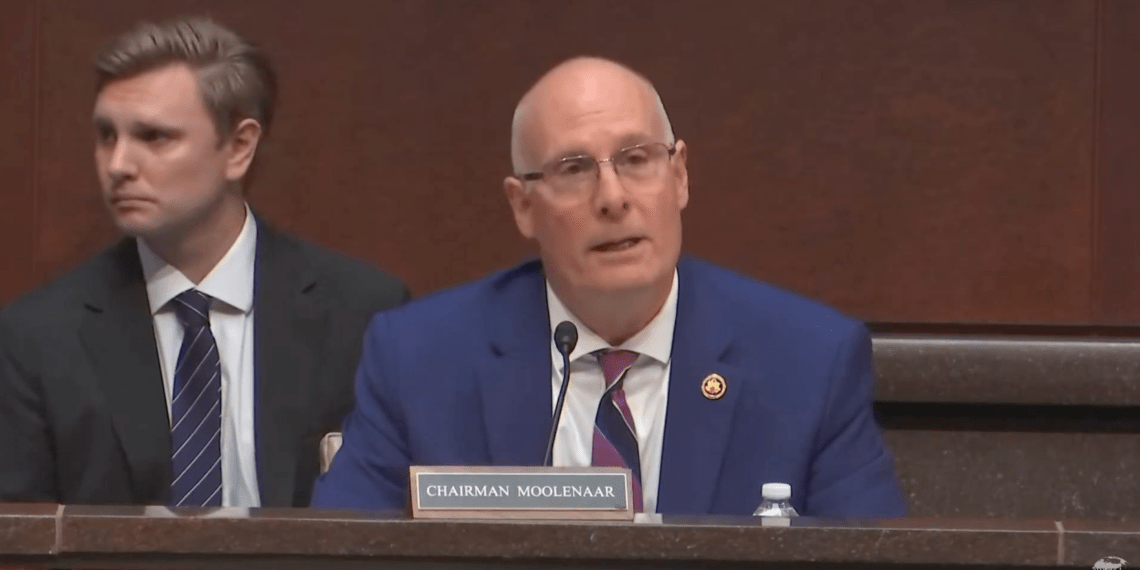 US Lawmakers Introduce "No Adversarial AI Act" To Fortify Federal Systems